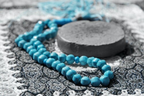 Turquoise Meaning (Symbolism, Healing Properties & Benefits Of This Stone)